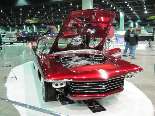 Radical Custom Chrysler Imperial - Front